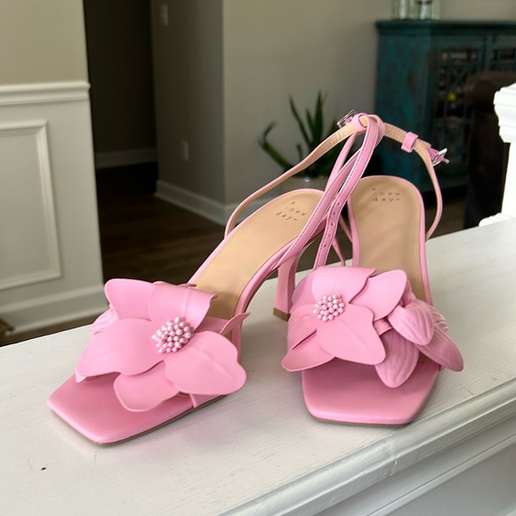 a new day | Shoes | Womens Target Pink Flower Low Heels | Poshmark